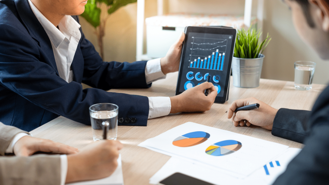 Data Analytics Solutions - SQORUS